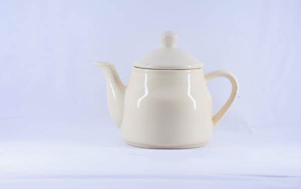 Ceramic Creme English Tea Pot - QUCCIBERRY